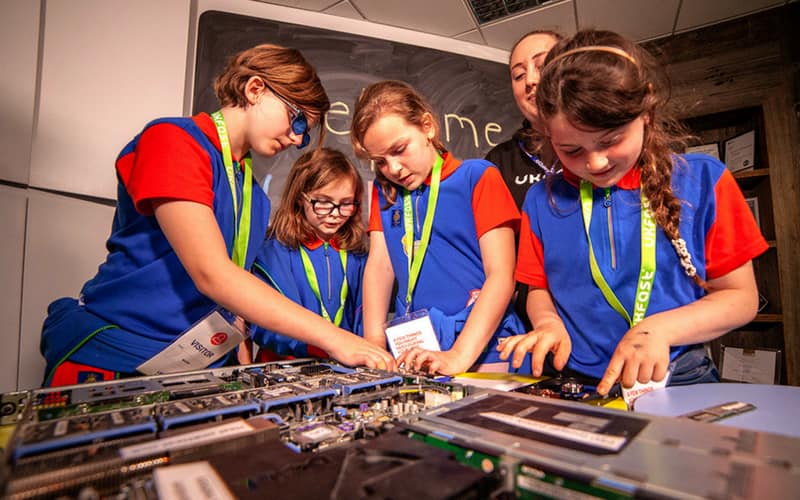 Tech firm creates 'Digital Challenge' badge for Girl Guides